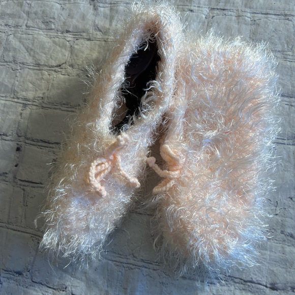 Shoes | Fuzzy Peach Color Slippers With Robe Tie Bow Fun And Cozy ...